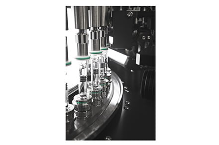 Syringe filling machines » Syntegon