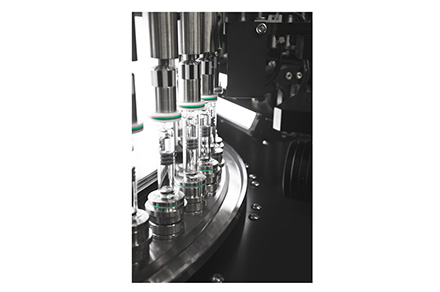 Syringe filling machines » Syntegon